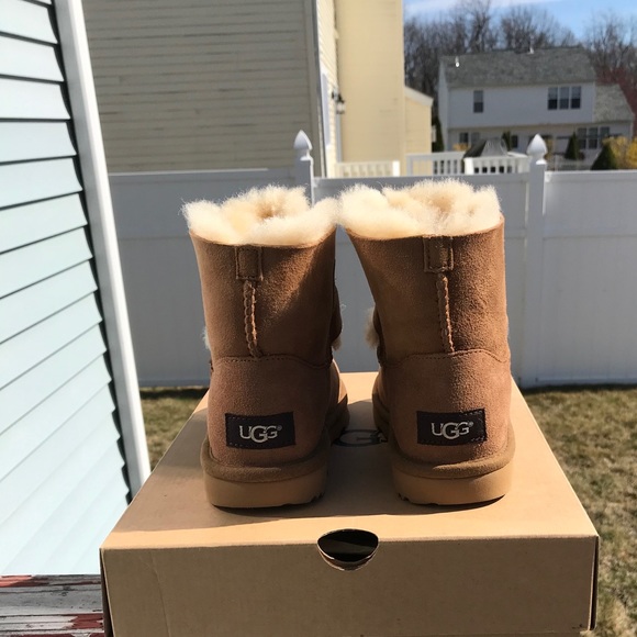 UGG | Shoes | Ugg Gita Boots | Poshmark